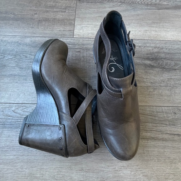 Dansko | Shoes | Dansko Franka Strappy Wedge Leather Sandals Clog Heels ...